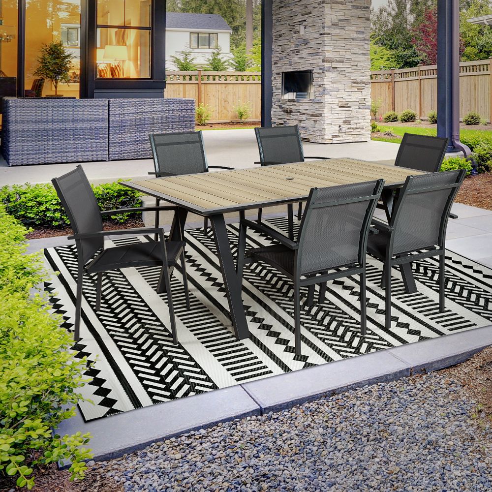Transformez Votre Terrasse En Décor De Rêve Avec Ces Tapis Extérieurs