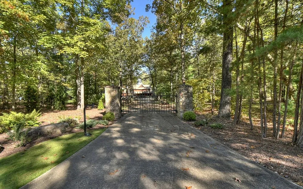Découvrez le chalet de luxe de l’ex-star du baseball Chipper Jones ...