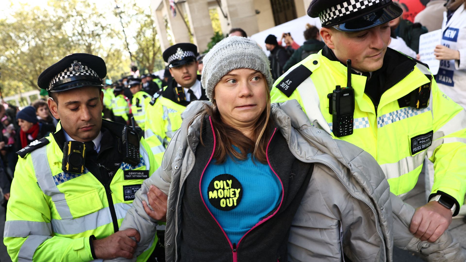 Greta Thunberg en état d’arrestation à Londres - Buzznews